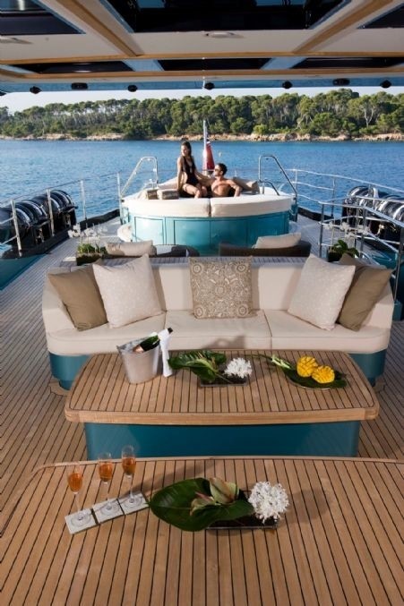 Yacht BLUE ICE, Palmer Johnson Yachts | CHARTERWORLD Luxury Superyacht ...